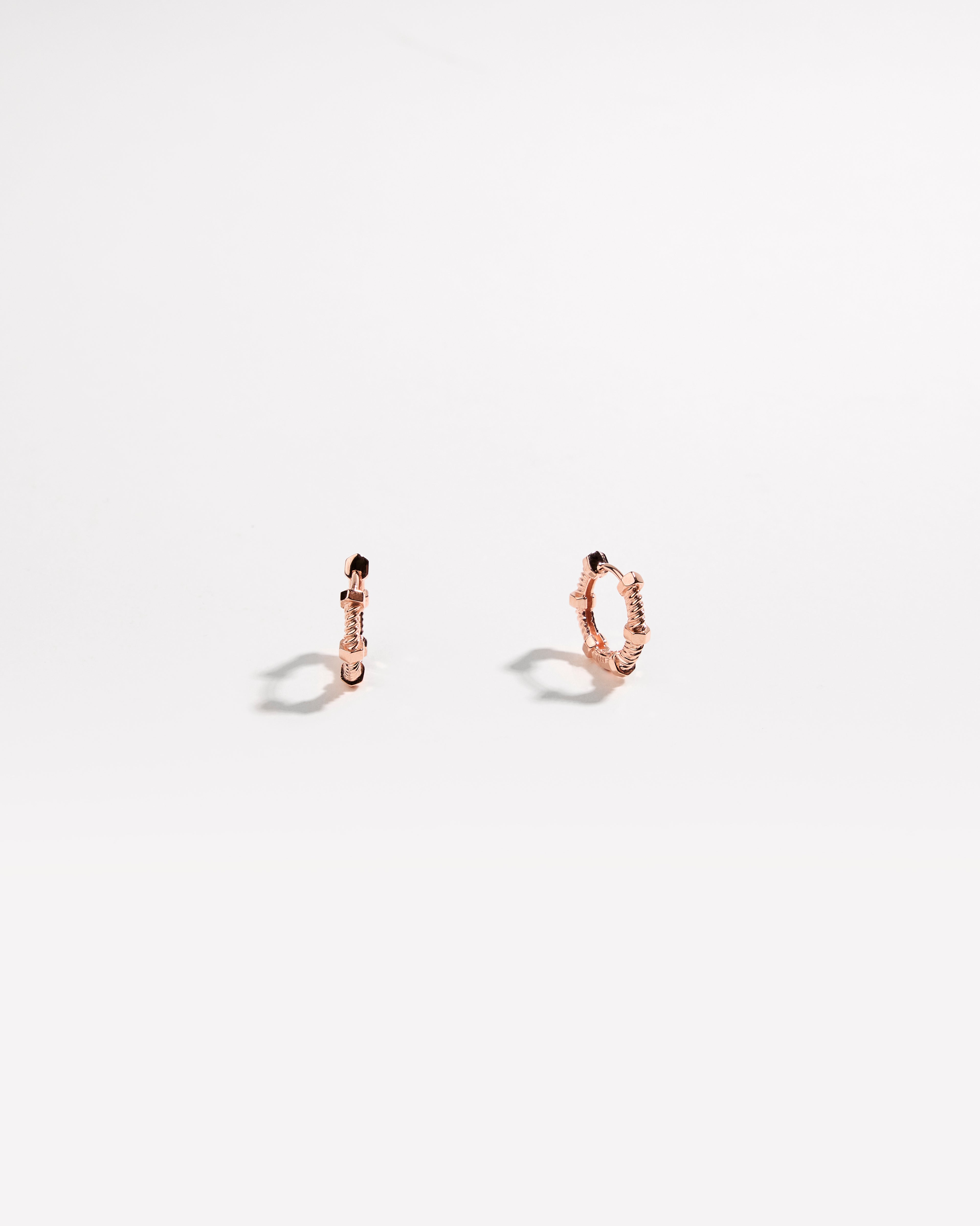 Screw Hoops – Eniwill